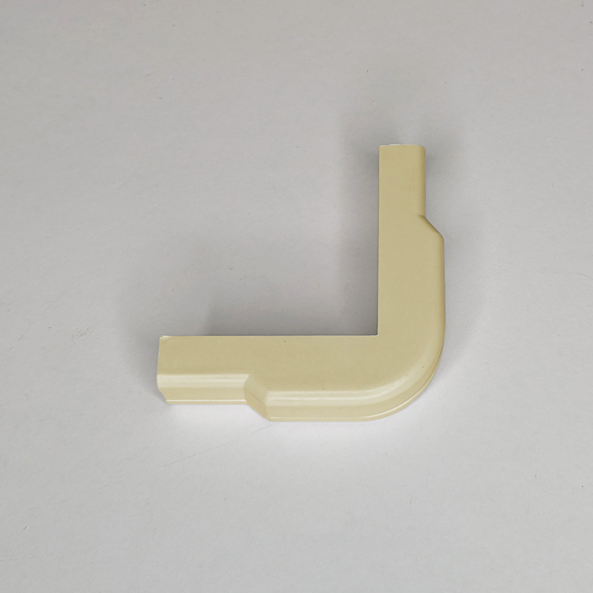 3/4" Raceway Outside Corner in 10 Pack - ICC