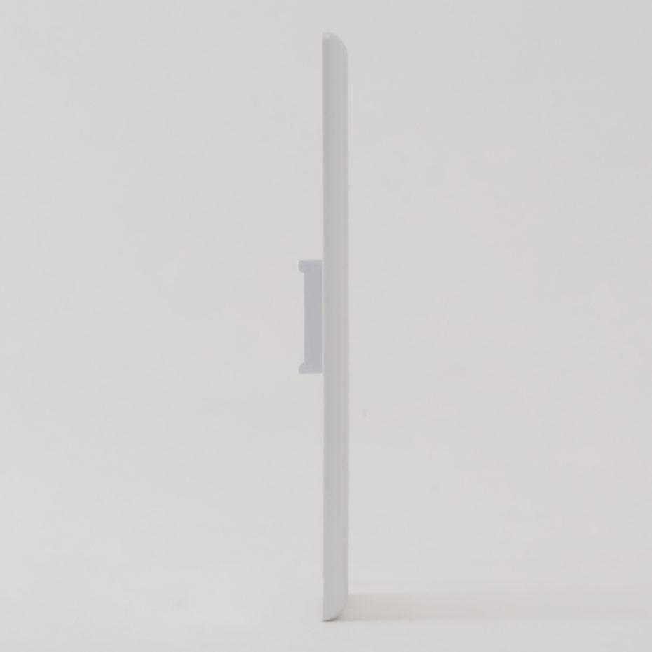 Classic Oversized Faceplate with 1 Port in Single Gang - ICC